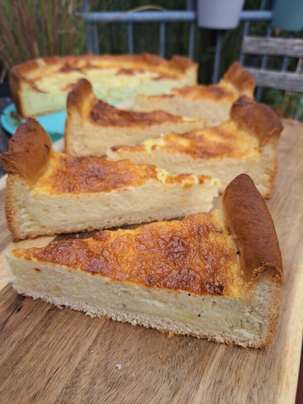 Kartoffelkuchen nach schwäbischem Rezept mit Sauerrahm und Muskatnuss ...